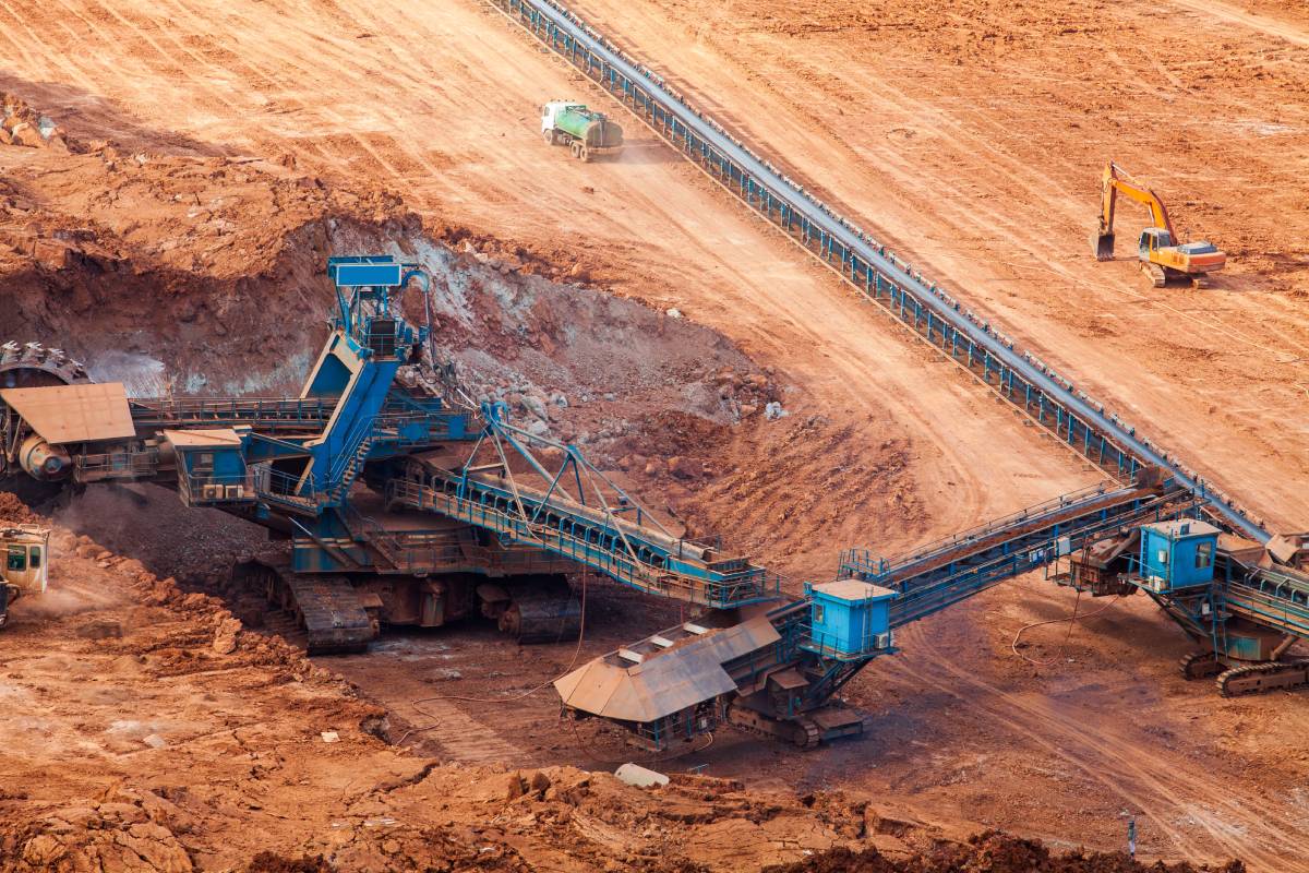 How big is the mining industry in Australia?