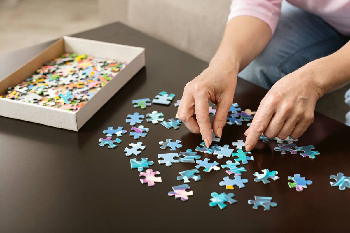 How Jigsaw Puzzles Benefit Your Brain, IQ, and Emotional Health