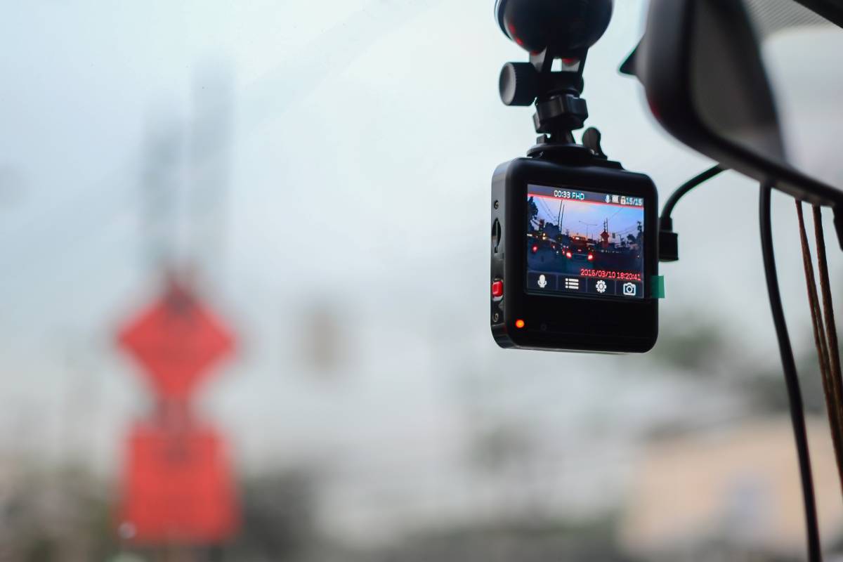 How to Choose a Dash Cam? How Much a Good One Should Cost
